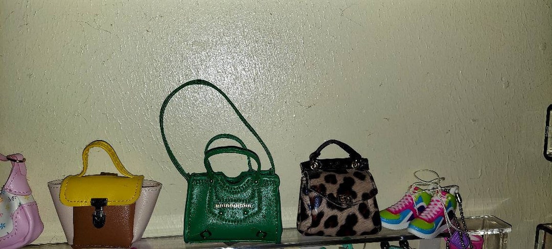 Mini Brands Fashion Series 1 Collection. All Purses Have Accessories ...