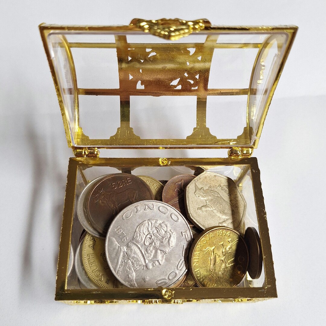 World Coin Golden Treasure Box With "35" Random World Coins! Great Gift ...