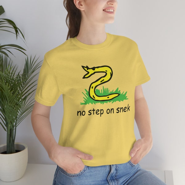 No Step on Snek Flag - Etsy