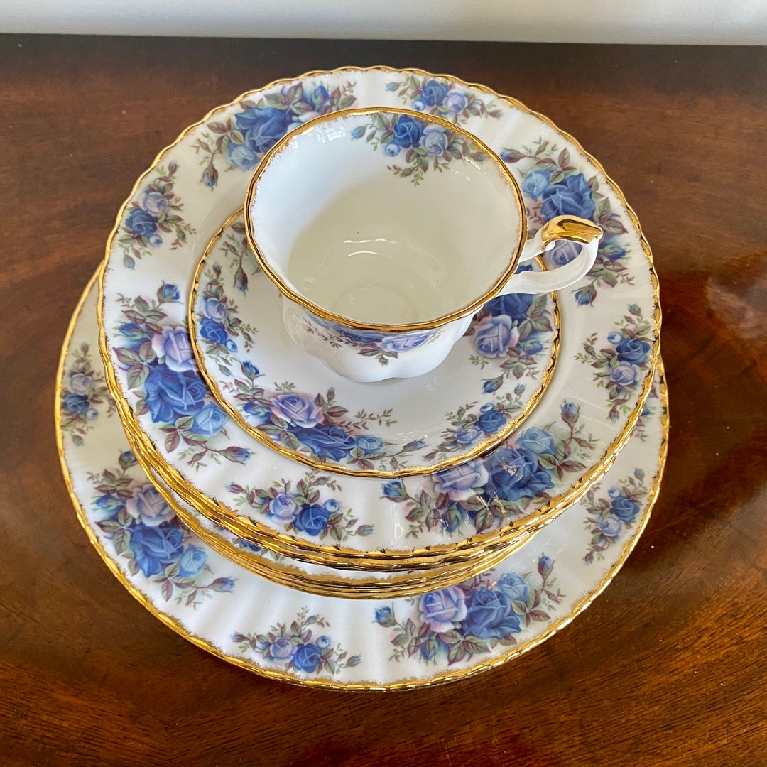Royal Albert Moonlight Rose