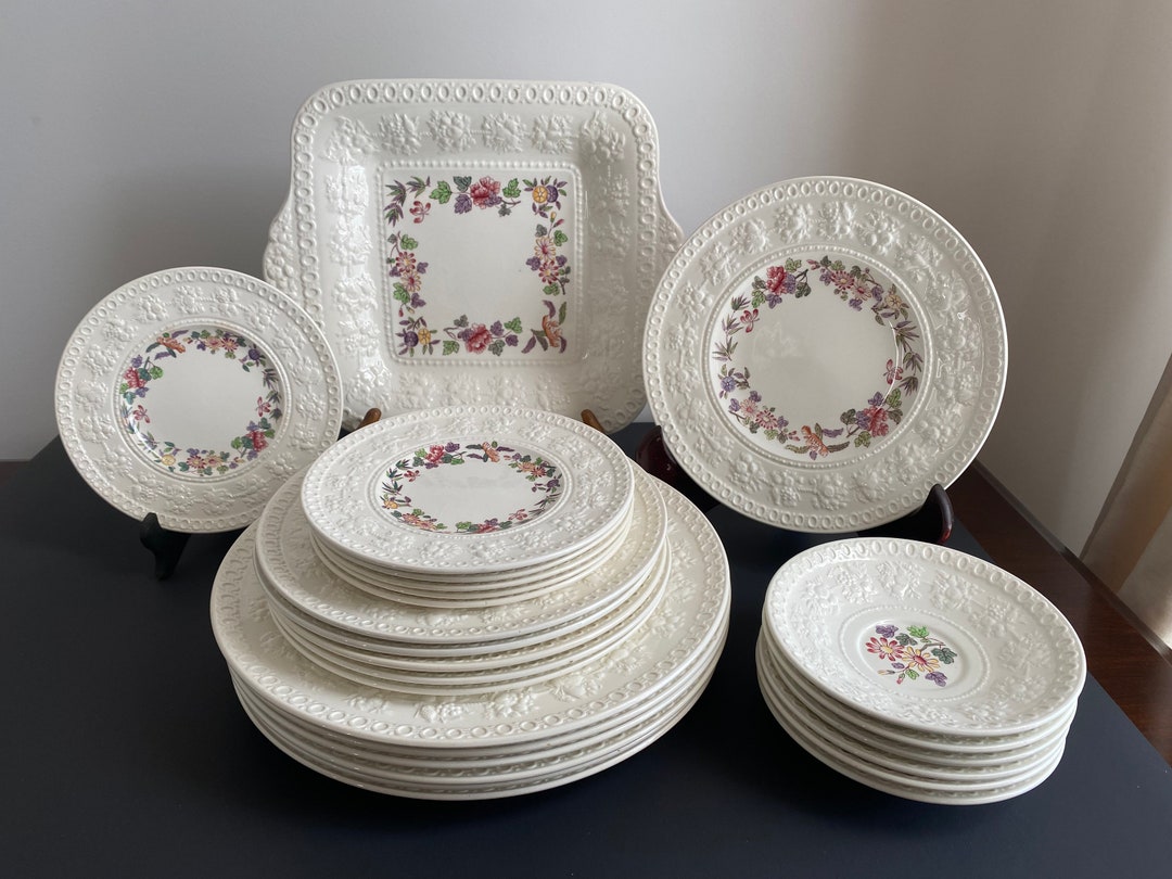 Wedgwood Wellsley Orient China Dinnerware Made in England - Etsy