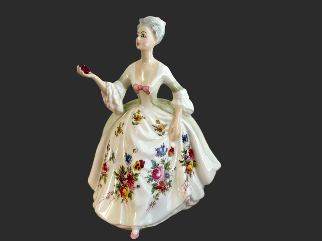 Royal Doulton Diana HN2468 1985 Beautiful Lady Figurine Modeled by ...