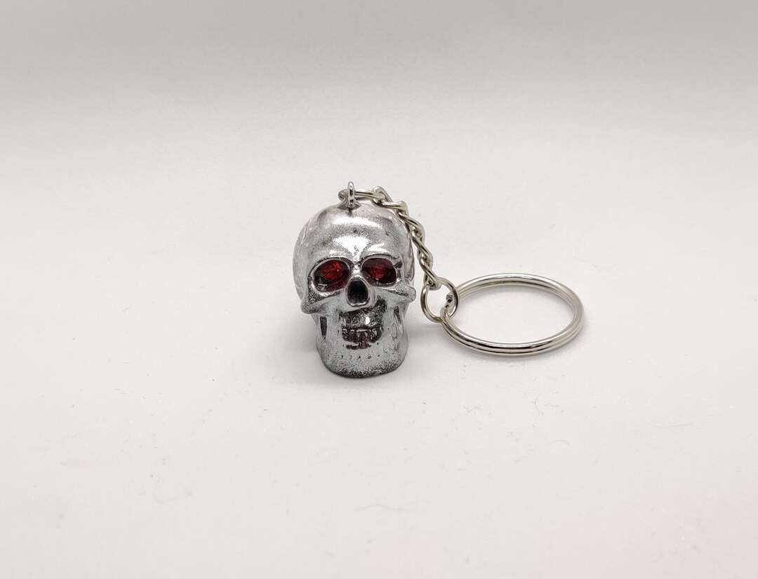 Keychain: Silver Metalhead Skull With Red Eyes - Etsy