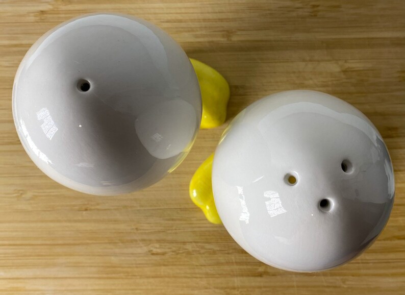 Egg Legs Salt and Pepper Shakers - Vintage - Etsy