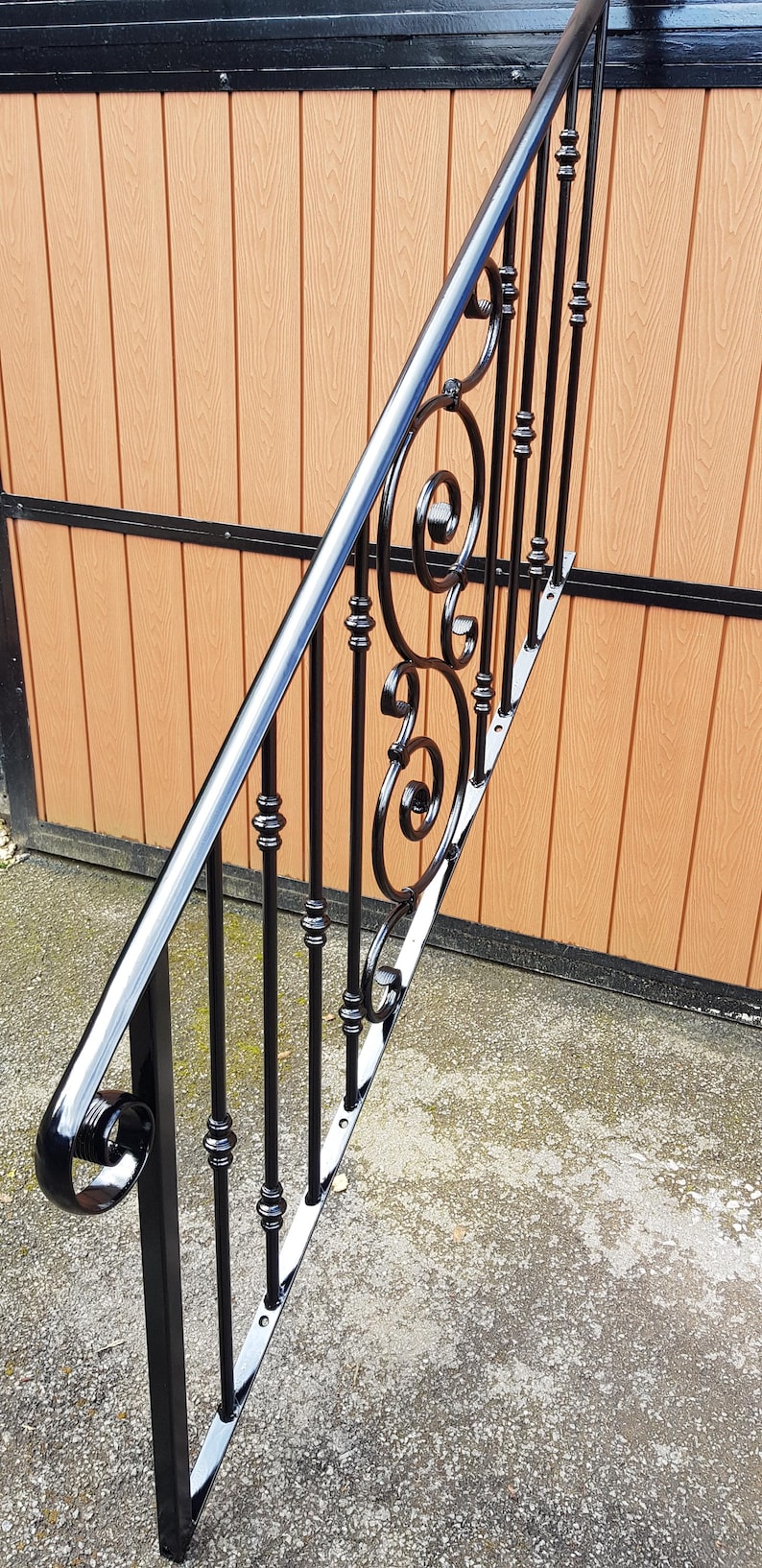 Short Handrail or Banister Made to Measure & Delivered All Over the UK ...