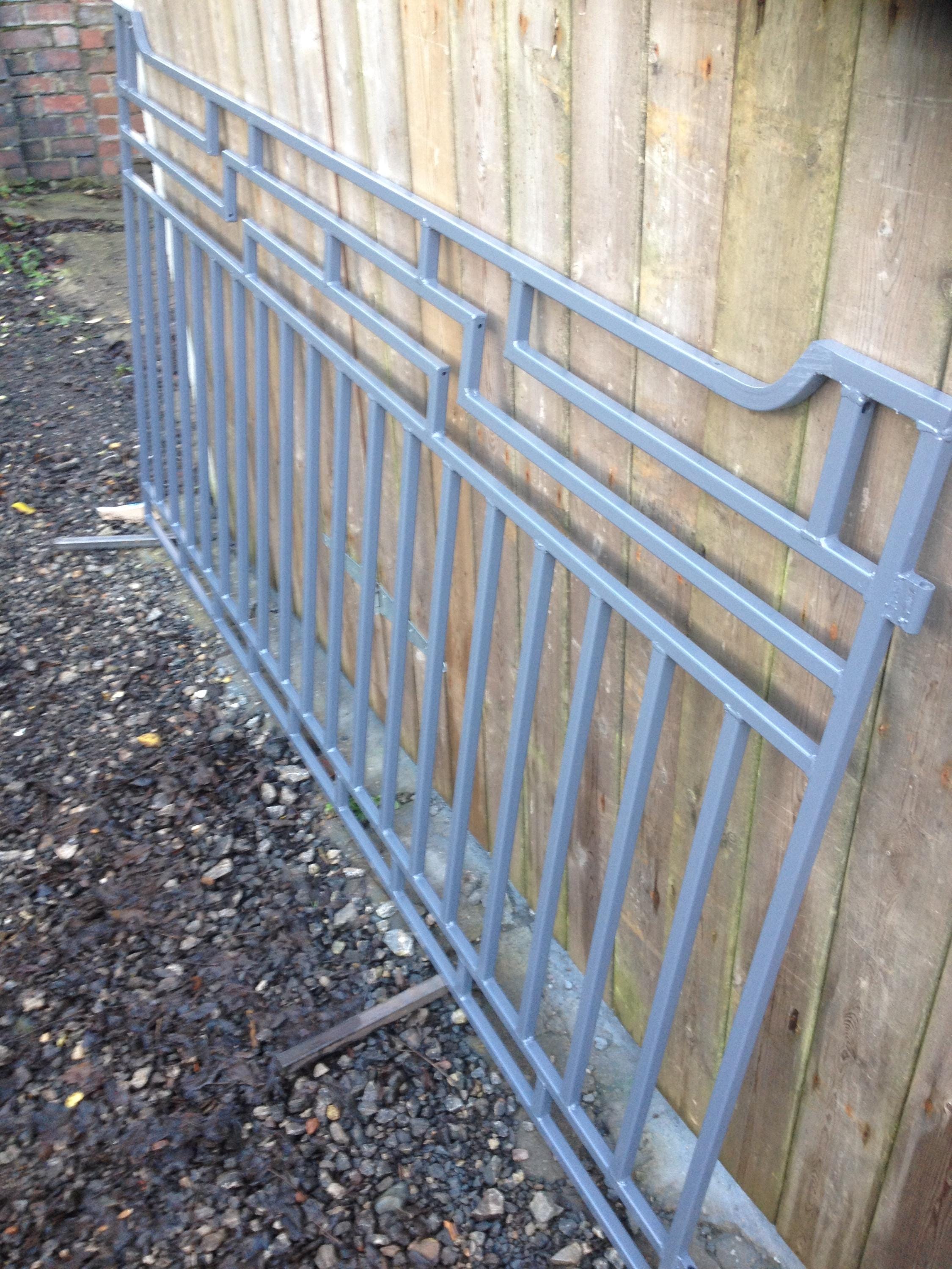 Art Deco Balcony: Made-to-measure Steel Railings Uk Only, Read ...