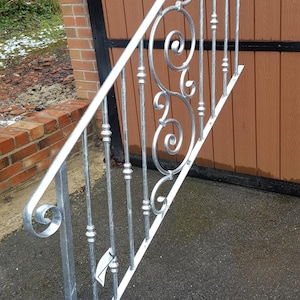 Short Handrail or Banister Made to Measure & Delivered All Over the UK ...