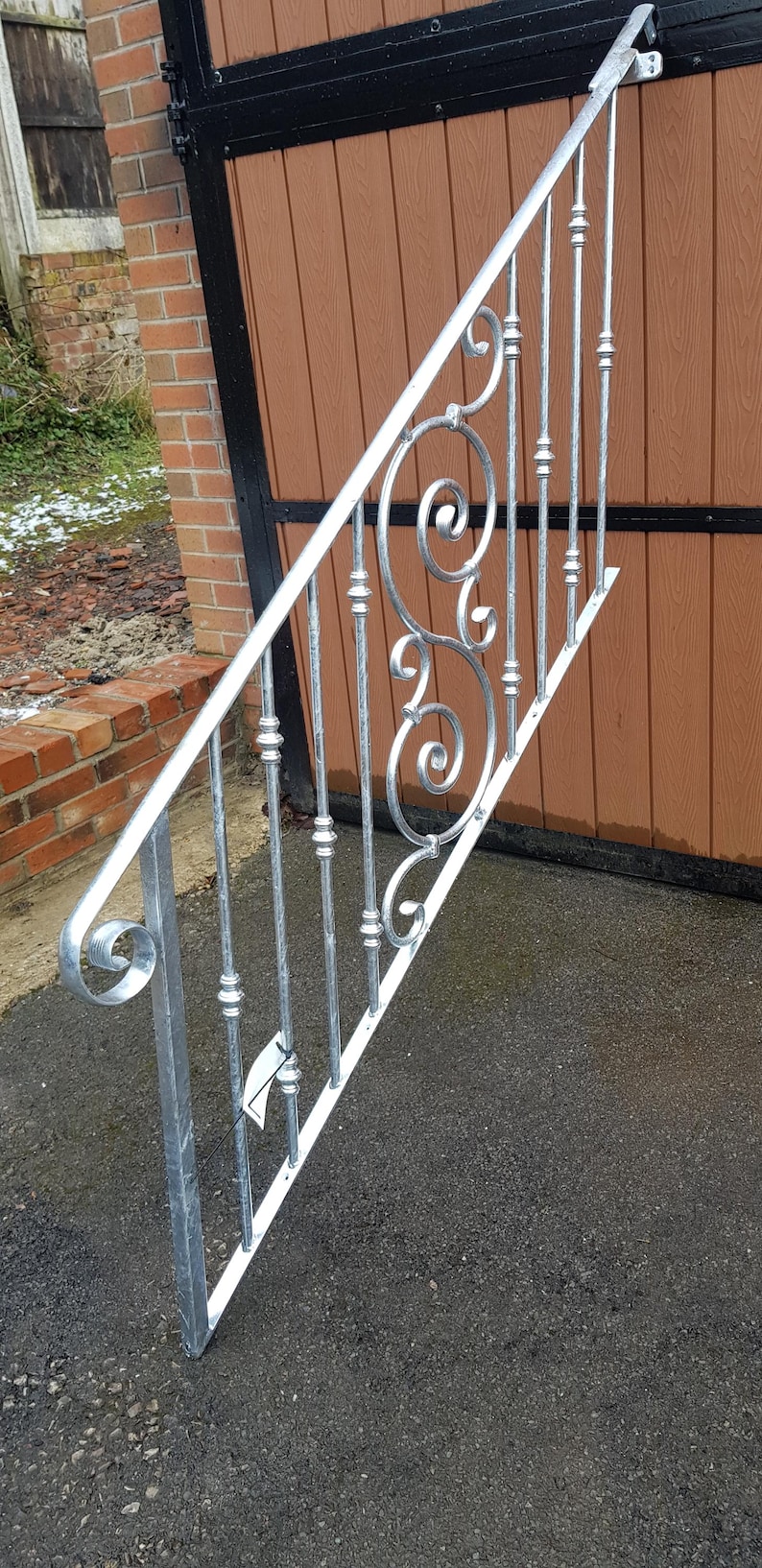Short Handrail or Banister Made to Measure & Delivered All Over the UK ...