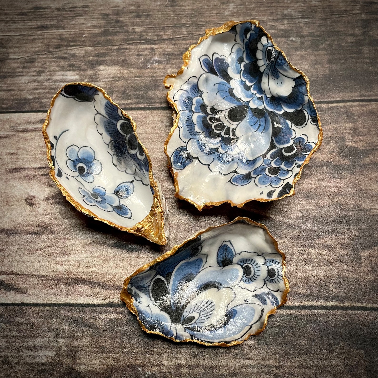 Set of 3 Oyster Shells Delft Blue Decoration With Gold - Etsy