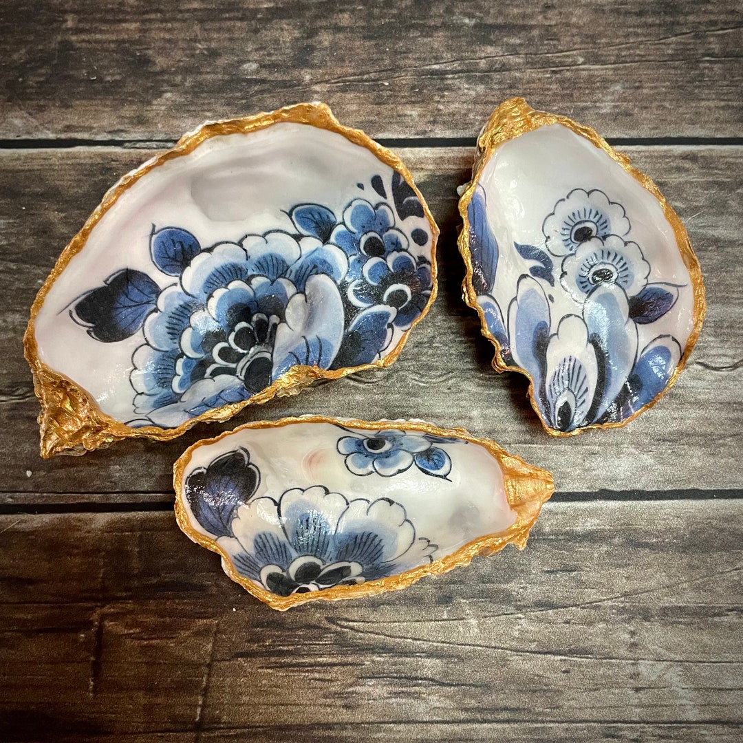 Set of 3 Oyster Shells Delft Blue Decoration With Golden - Etsy