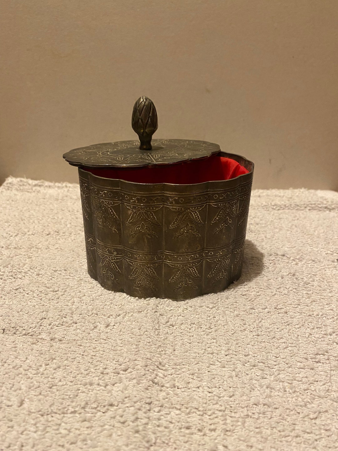 Vintage Metal Jewelry Box - Etsy
