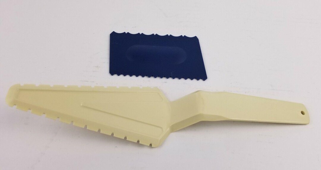 Tupperware Cake Server and Cake Decorating Tool - Etsy