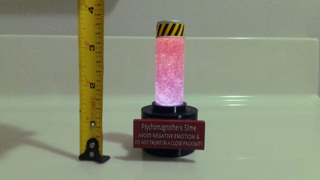 Ghostbusters 2 Psychomagnotheric Slime Mood Slime With LED Stand 3.76 ...