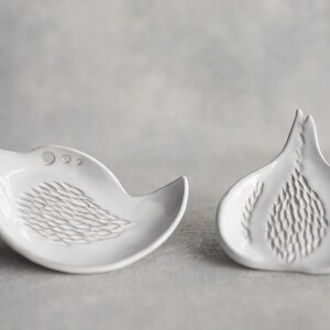 Garlic Grater & Herb Stripper Ceramic Garlic Grating Plate Bird Dish ...