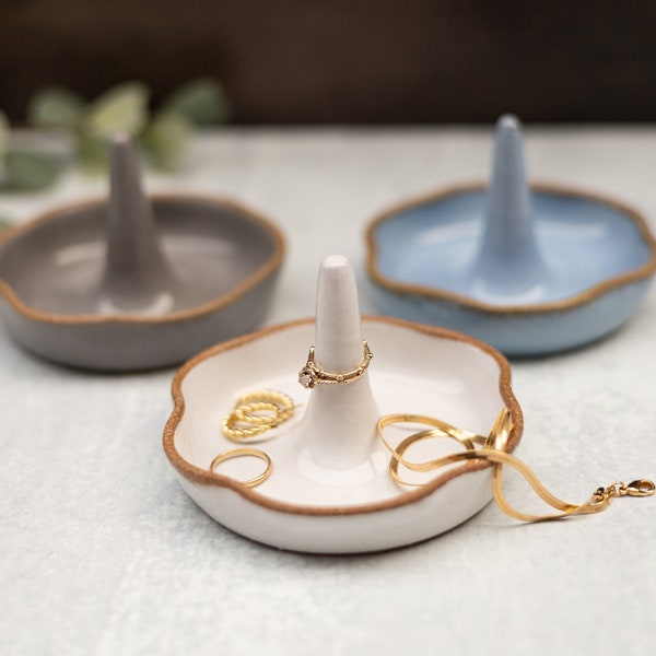 Ceramic Ring Holder - Etsy
