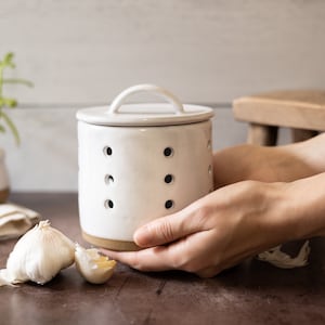 Lidded Jar Garlic Keeper Large Pottery Cooking Gift Ceramic Garlic ...