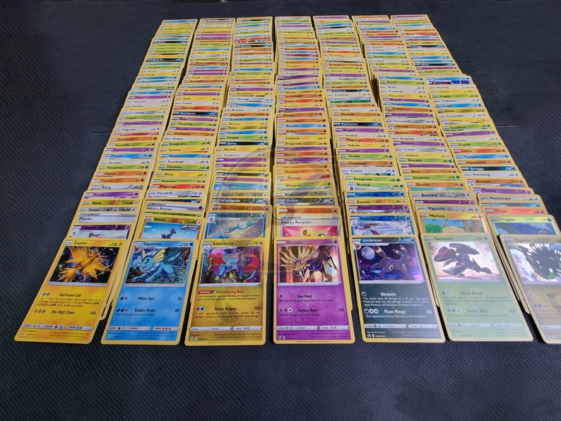 200 Pokemon Cards Bulk Lot Bundle | 1x Ultra Rare VMAX | 24x Mix of Holographic/rare/reverse ...