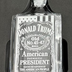 Donald Trump Whiskey Decanter Gift Set: Engraved Decanter 4 Glasses. - Etsy