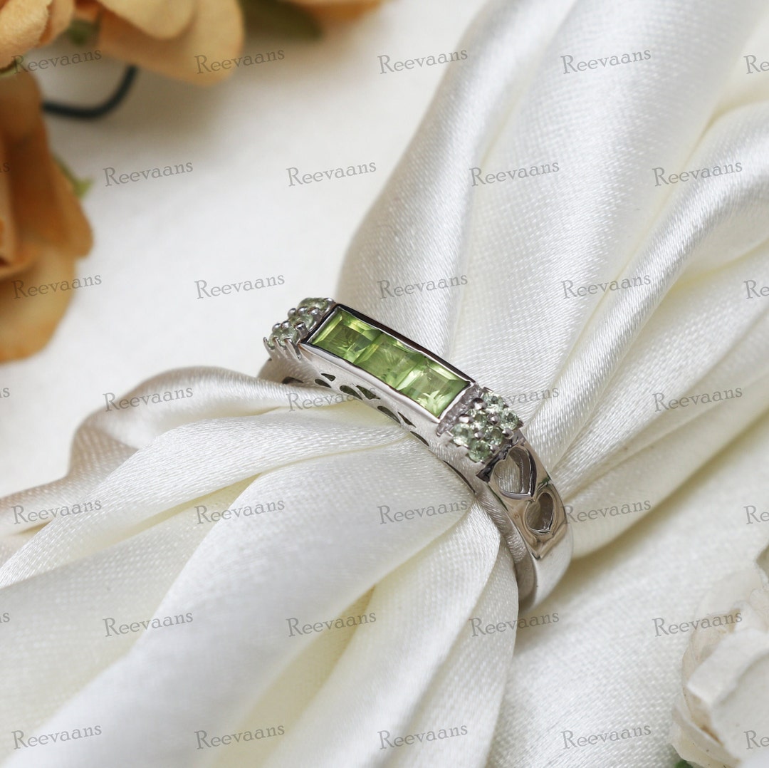 Natural Peridot Square Cut Gemstone Ring Designer Band, 925 Silver ...