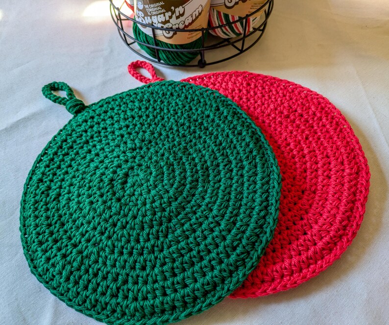 Mistletoe Crochet Hotpads | Set of 2 - Etsy