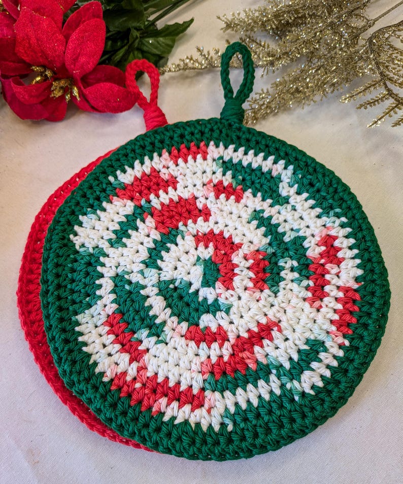 Mistletoe Crochet Hotpads | Set of 2 - Etsy