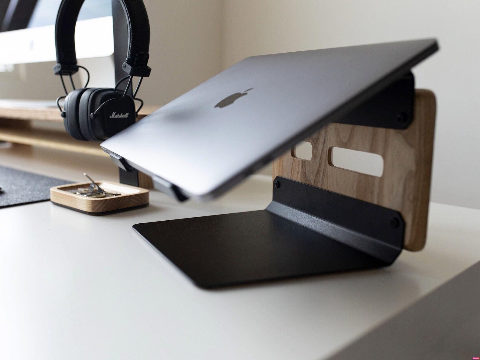 Laptop Stand Wood, MacBook Air & Pro Stand, Laptop Monitor Riser, Desk ...