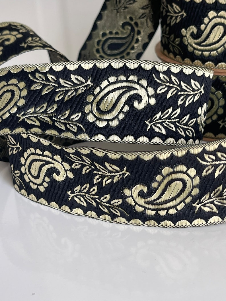 Medieval Braid Leaf Pattern Embroidered Jacquard Braid 35 Mm Burgundy ...