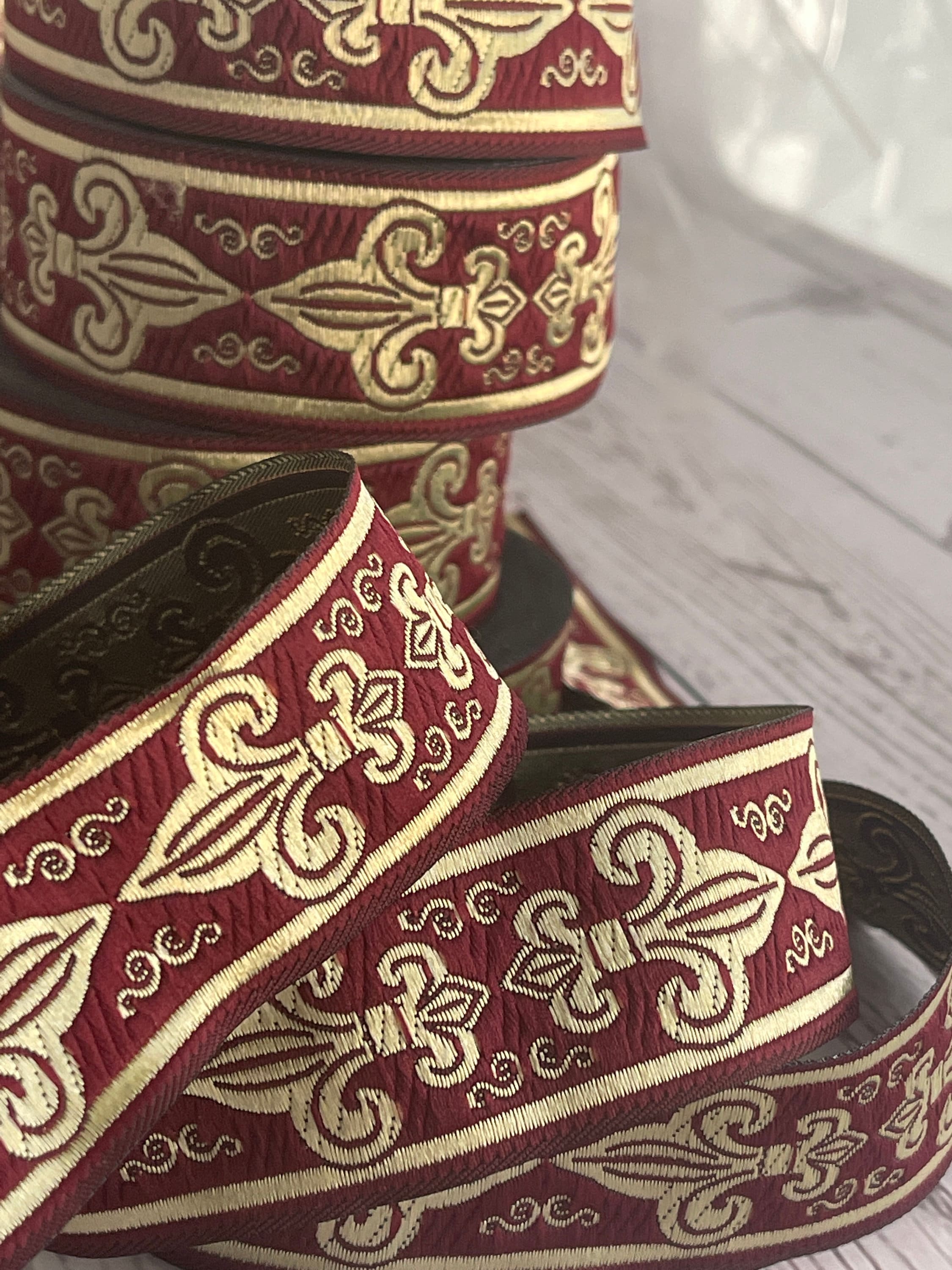 Medieval Fleur-de-lis Braid, Jacquard Woven Border 35 Mm, Burgundy and ...