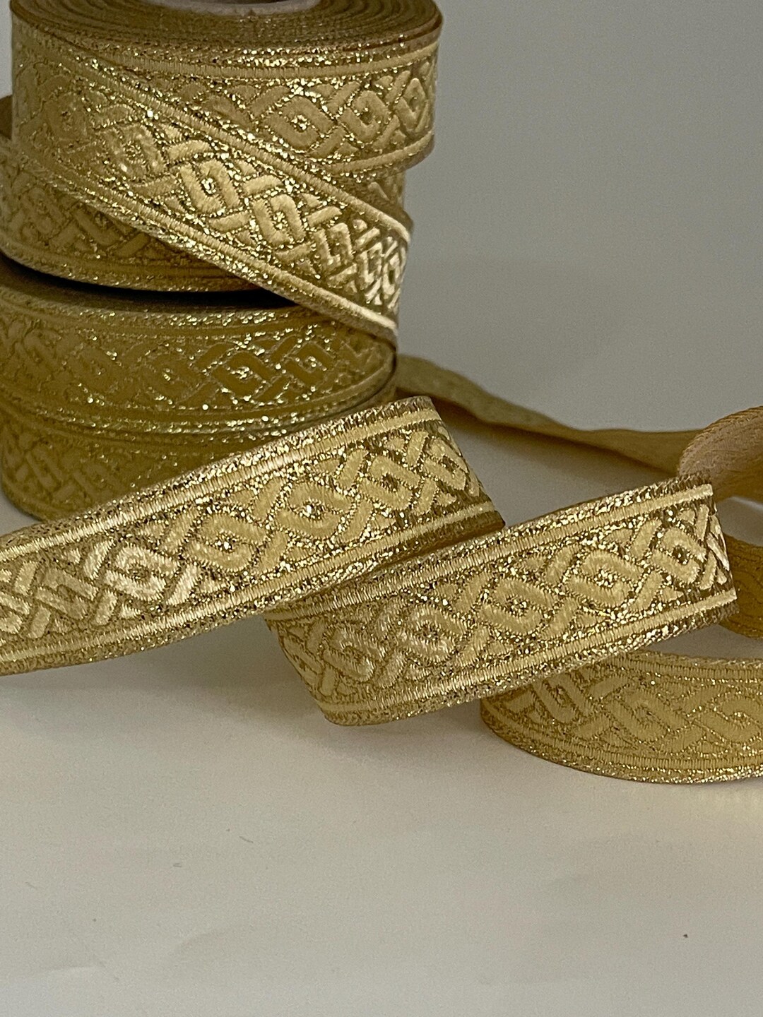 Medieval Braid Celtic Braid Pattern Gold Ribbon Gold Braided Pattern ...