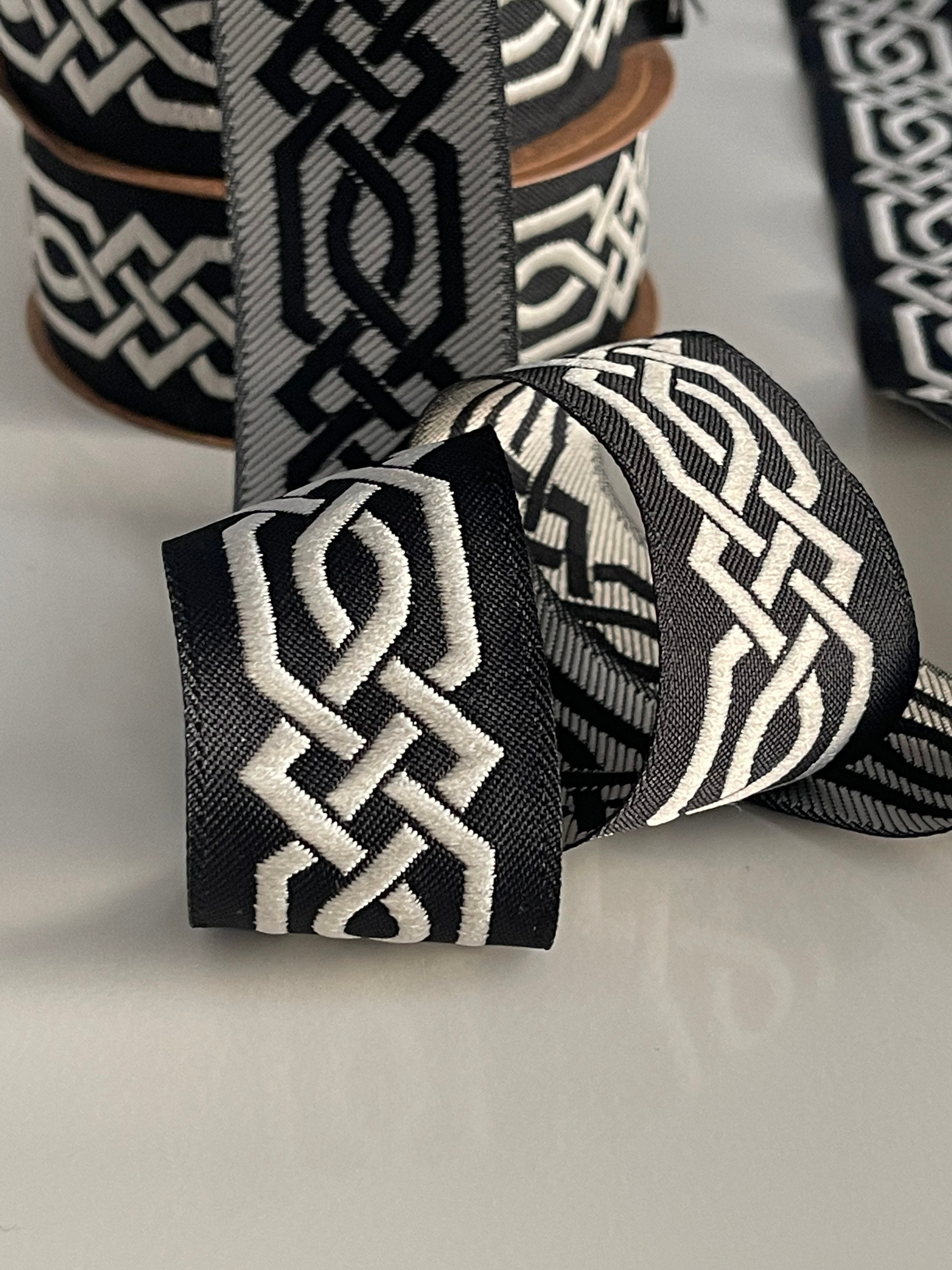 Medieval Ribbon Celtic Braid Pattern Black and Gray Medieval Braid 35 ...