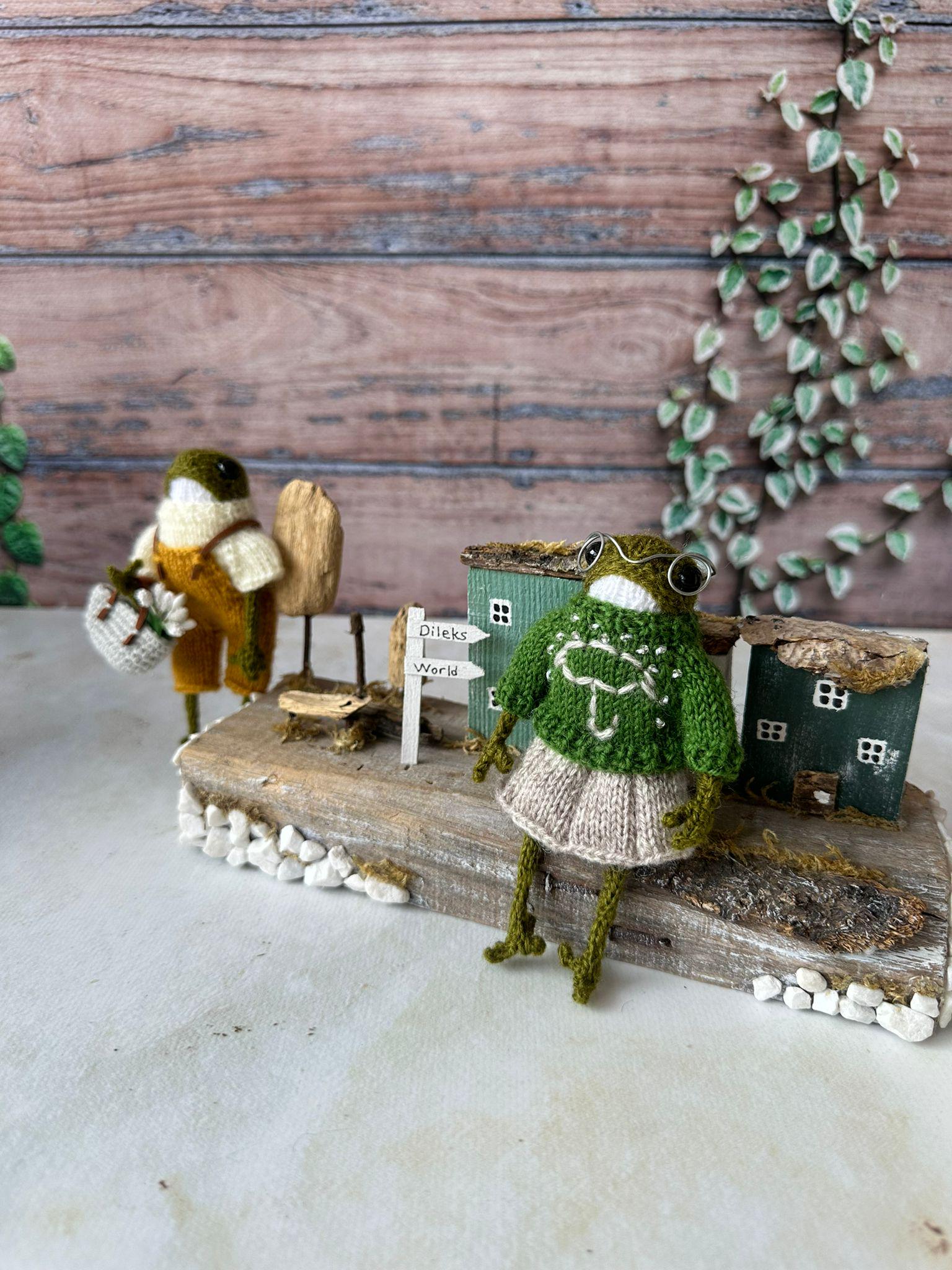 Knitted Frog, Mr&mrs Frog, Amigurumi Frog and Toad, Frog Plush With Hat ...