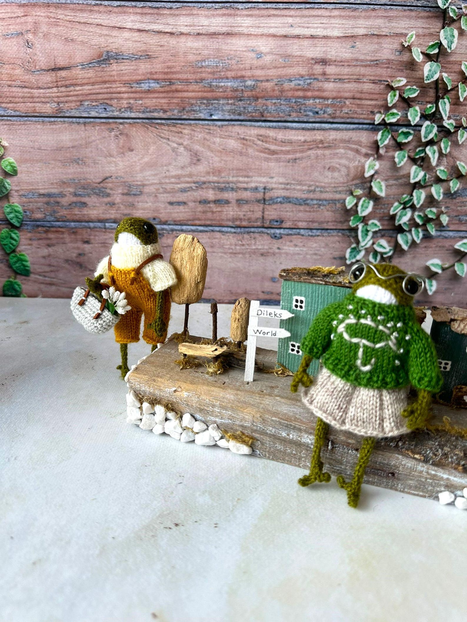 Knitted Frog, Mr&mrs Frog, Amigurumi Frog and Toad, Frog Plush With Hat ...