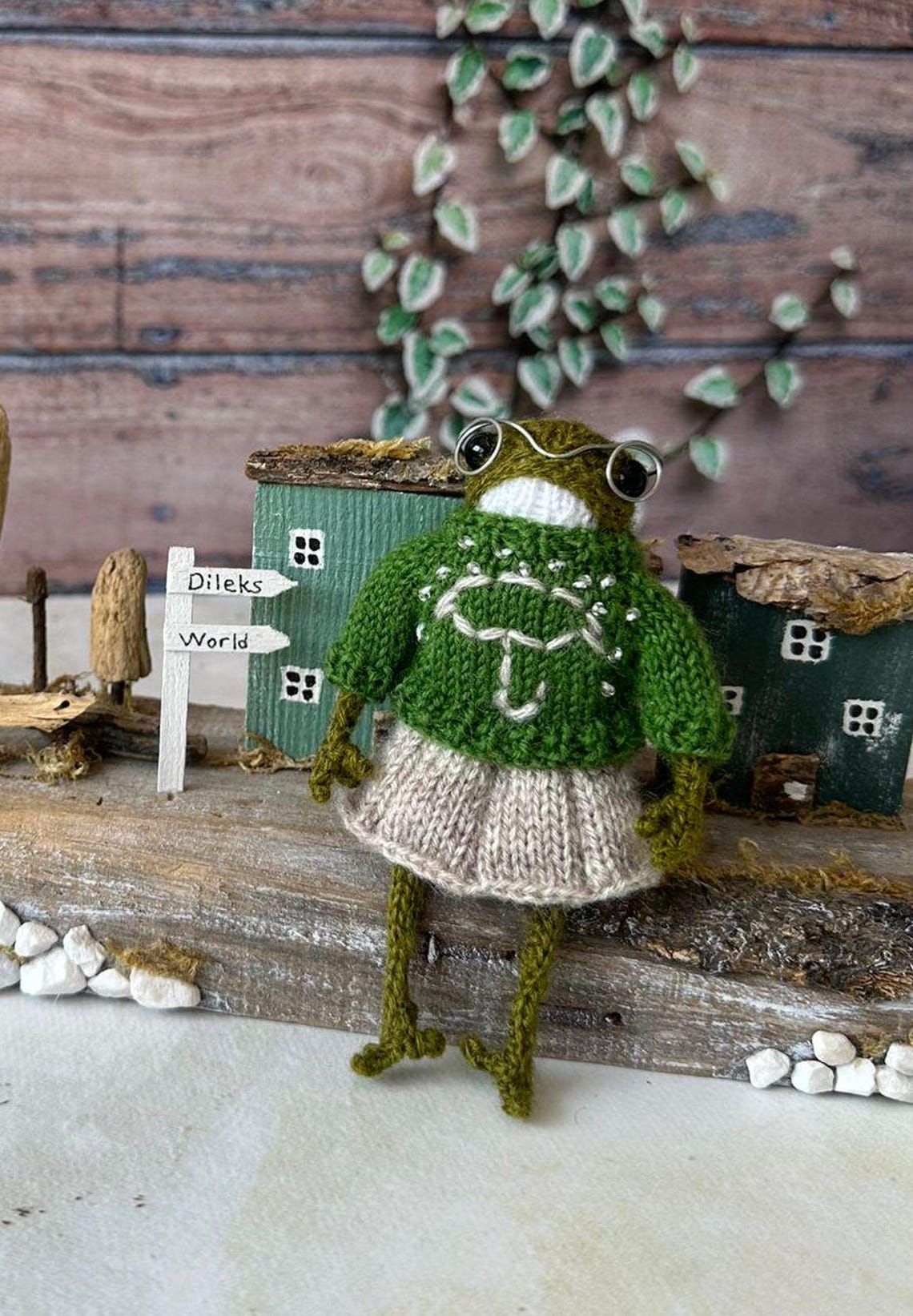 Knitted Frog, Mr&mrs Frog, Amigurumi Frog and Toad, Frog Plush With Hat ...