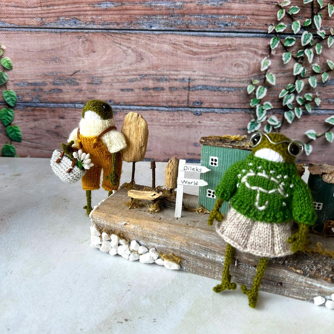 Knitted Frog, Mr&mrs Frog, Amigurumi Frog and Toad, Frog Plush With Hat ...