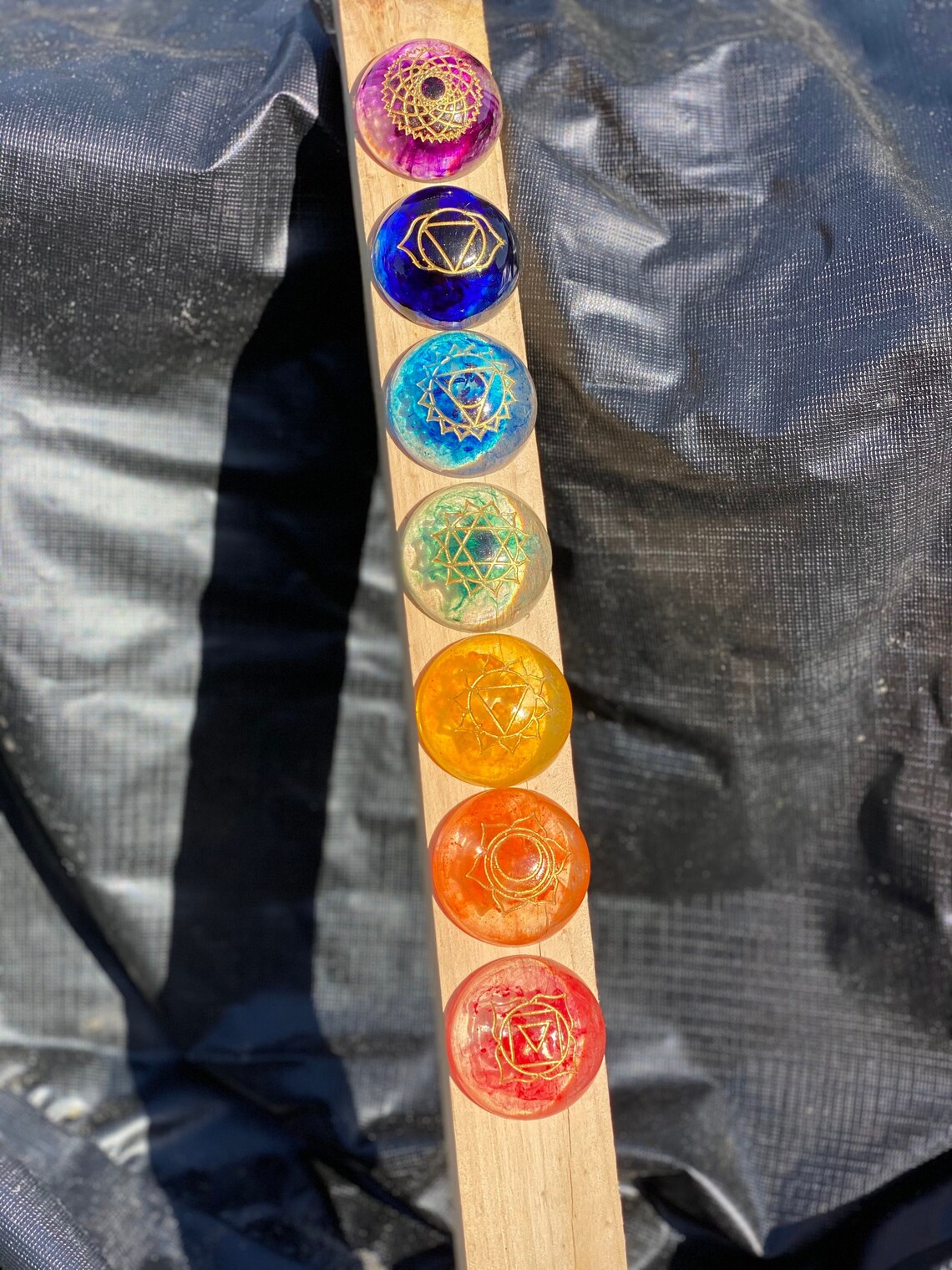 7 Piece Color Burst Resin Chakra Stone Set - Etsy