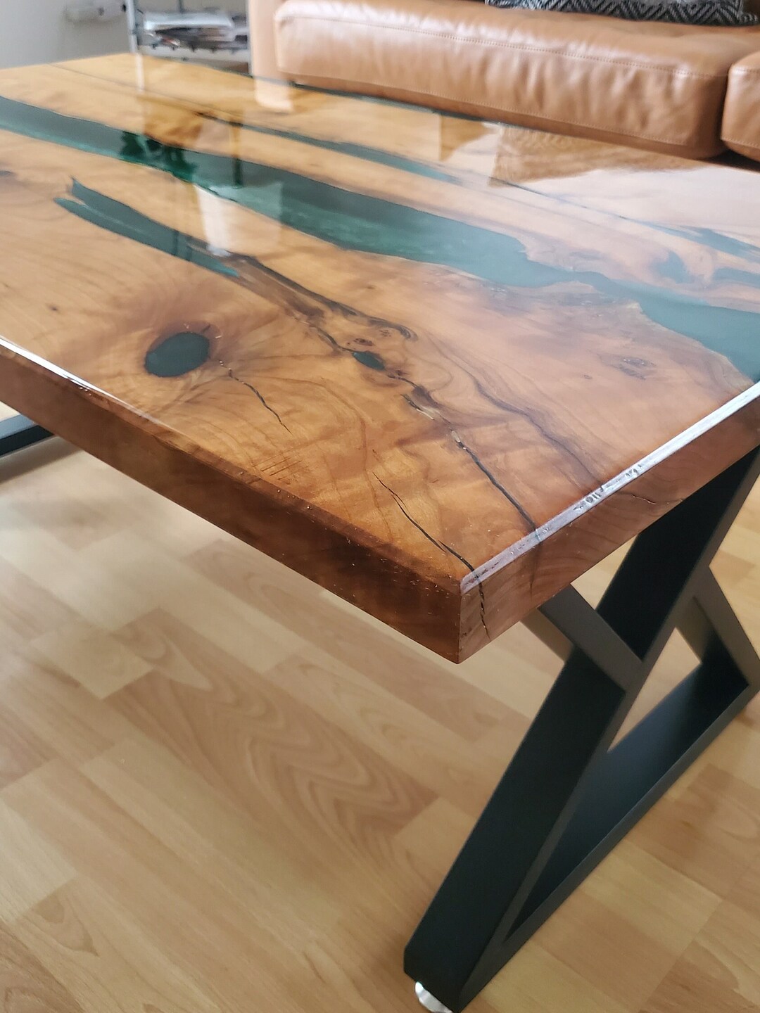 Epoxy Resin Table in Emerald Green - Handmade Wood and Resin Dining ...