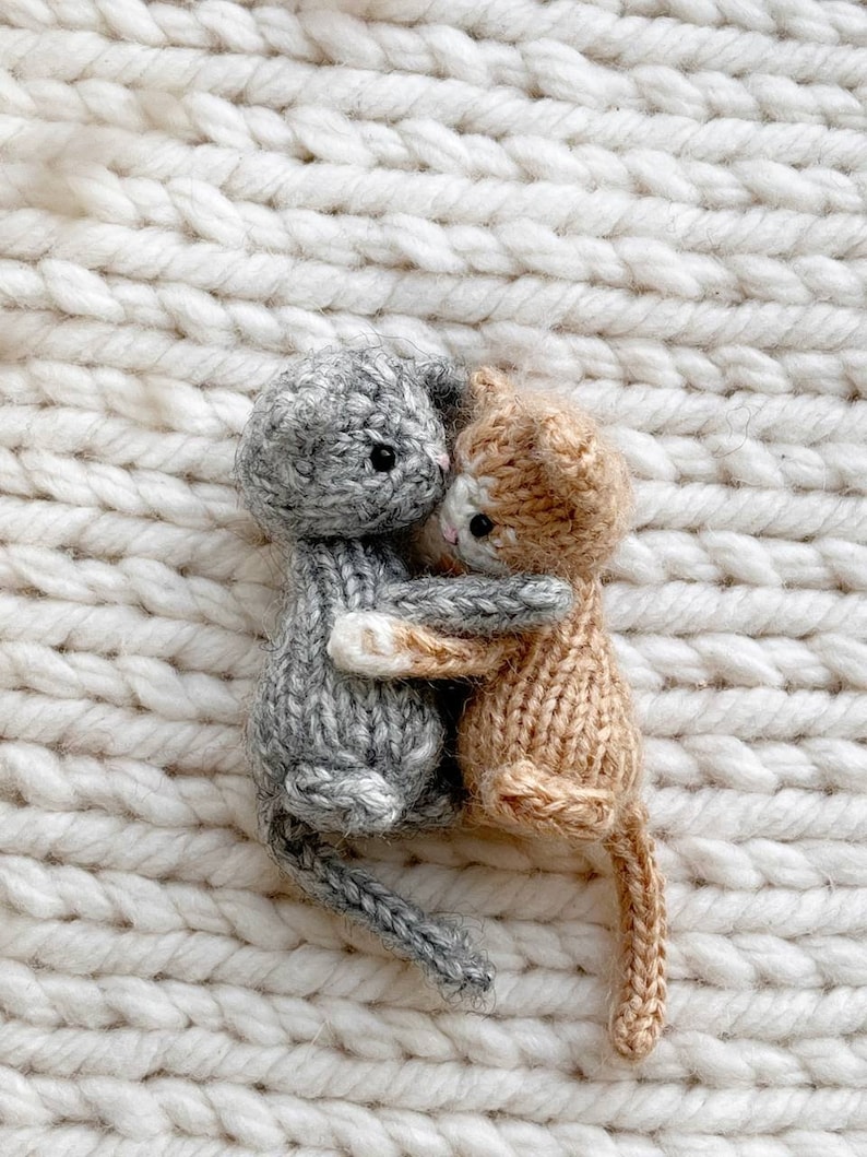 Mini Cat Knitting Pattern Tiny Pet Pattern. Nimble Mouse as a Gift ...