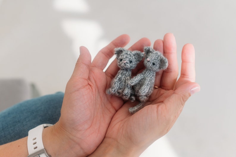 Mini Cat Knitting Pattern Tiny Pet Pattern. Nimble Mouse as a Gift ...