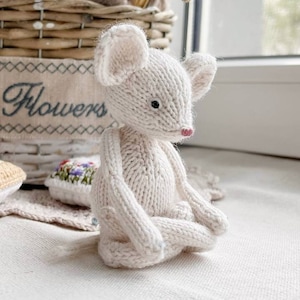 Pixie the Mouse Knitting Pattern. English and Russian PDF. - Etsy