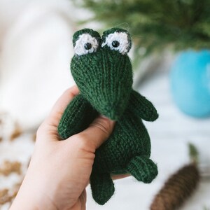 Mini Crocodile Knitting Pattern. Little Knitted Realistic Alligator ...