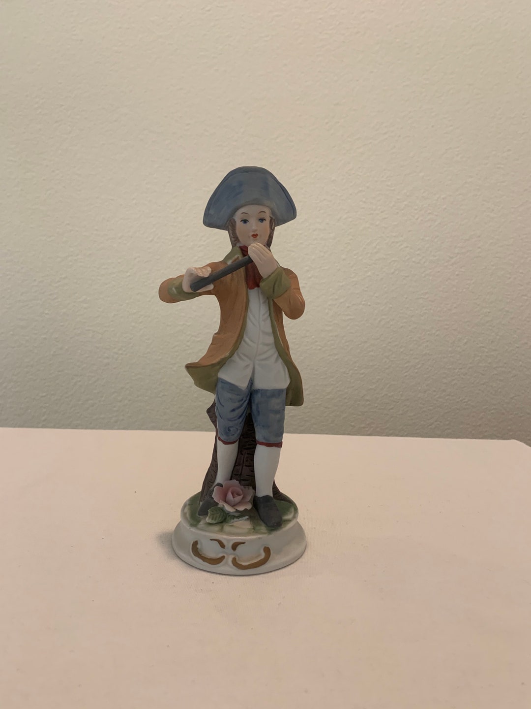 Vintage Colonial Man Playing Flute Ceramic - Etsy