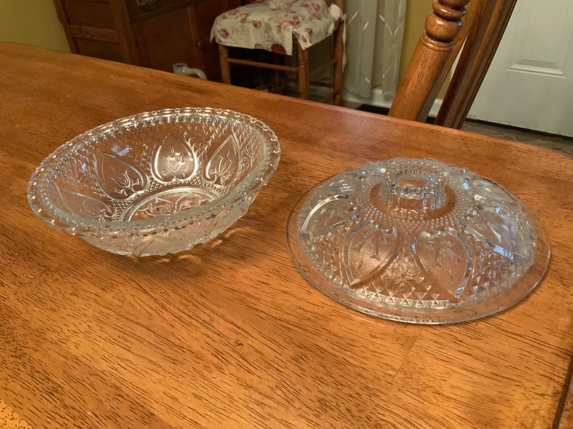 Pasari Pressed Glass Candy Dish With Lid - Etsy