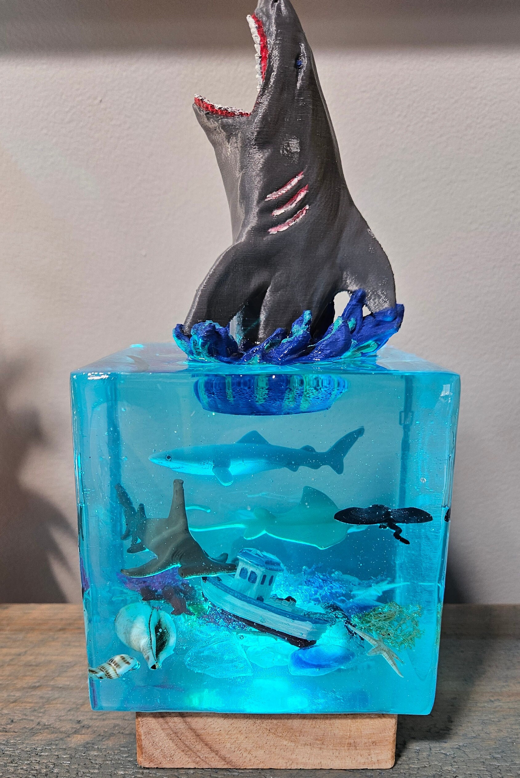 Ocean Resin Shark Ship Wreck Cube With Sharks, Stingrays, a Hermit Crab ...