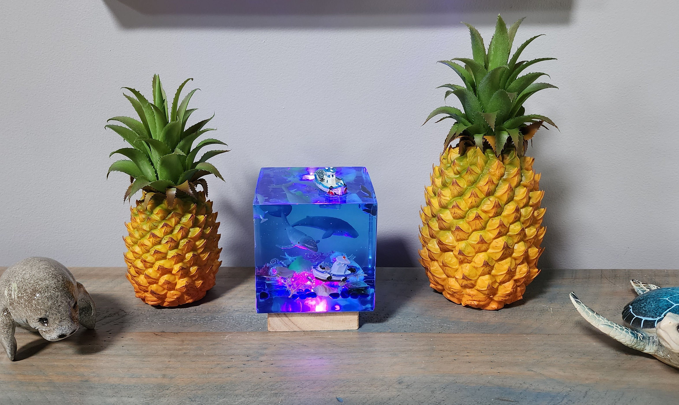 Ocean Resin Whale Cube With a Boat, Turtle, Lobster, 4 Whales, a ...