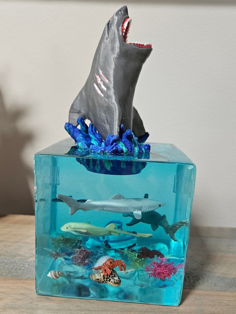 Ocean Resin Shark Ship Wreck Cube With Sharks, Stingrays, a Hermit Crab ...