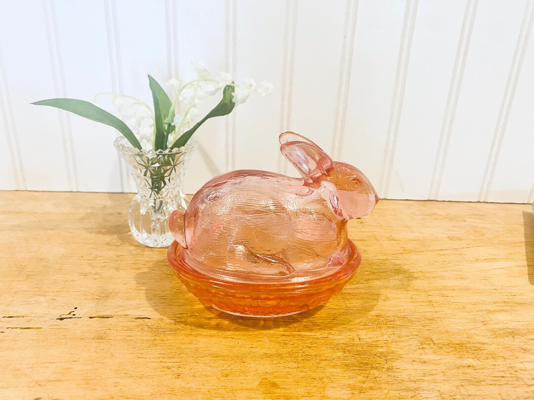 It’s the Bunny Hop… Vintage Pink Glass Bunny on Nest Candy Dish - Etsy