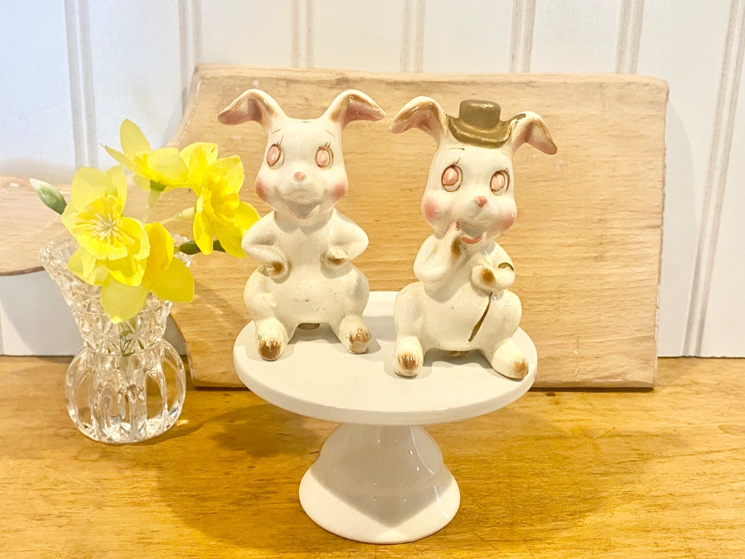 Pass the Salt… Vintage Anthropomorphic Bunny Salt and Pepper Shakers - Etsy