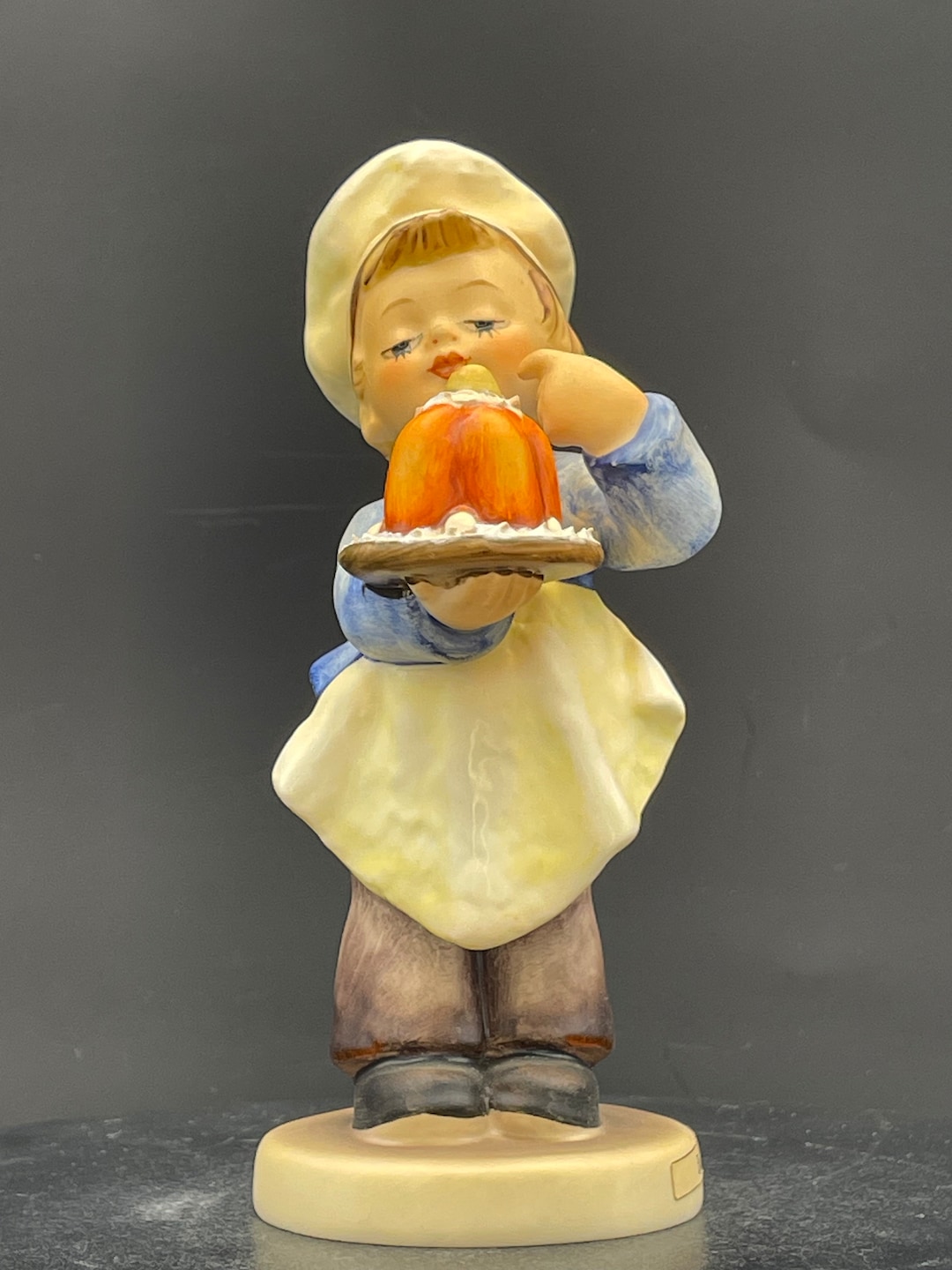 Hummel the Baker 128 - Etsy