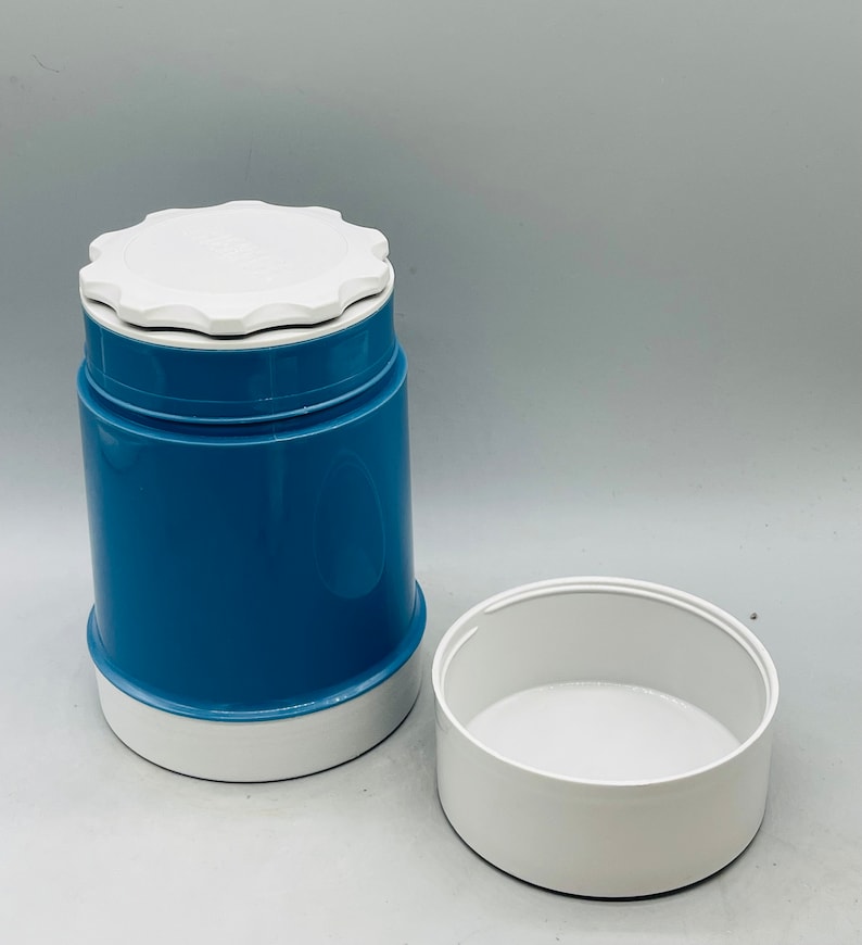 Vintage Lunch Thermos / Plastic and Medal Aladdin Thermoses ...