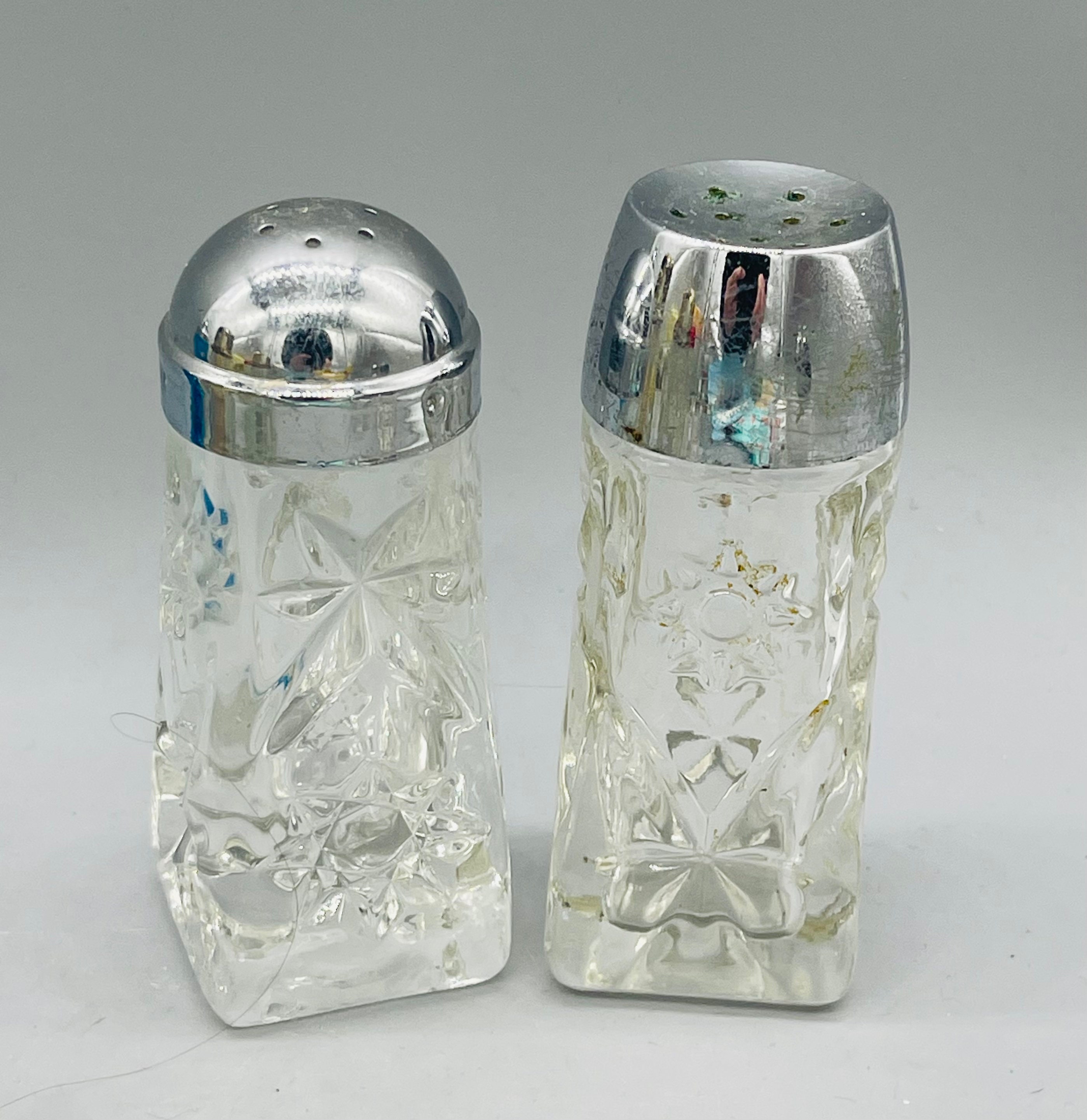 Vintage Clear Glass or Crystal Salt and Pepper Shakers Sold ...